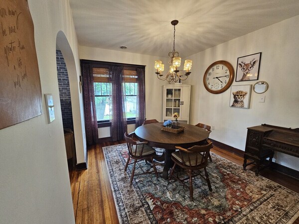 803 Edgar Just 5 Minutes From The Emerald Acres Sports Complex. - Water Park, Mattoon