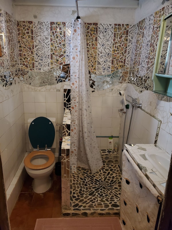 Authentic, Family-run B&b 10 Minutes From Carcassonne. - Carcassonne