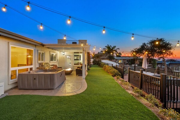 Kid Friendly! Water Views, Rooftop Deck & Hot Tub! - Imperial Beach, CA