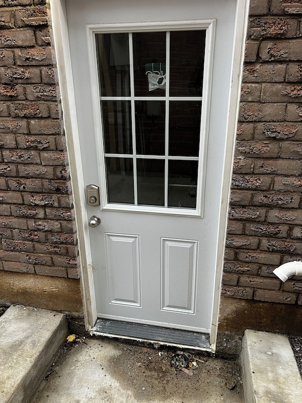 Cozy 2-bedroom Apartment With Wifi, Separate Entrance And Parking - 奧克維爾