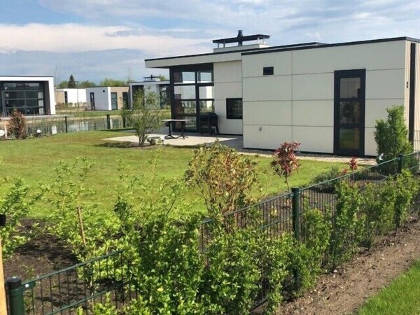 Top Modern Chalet 'Riverlodge' With Large Garden On The Ijssel - Doesburg