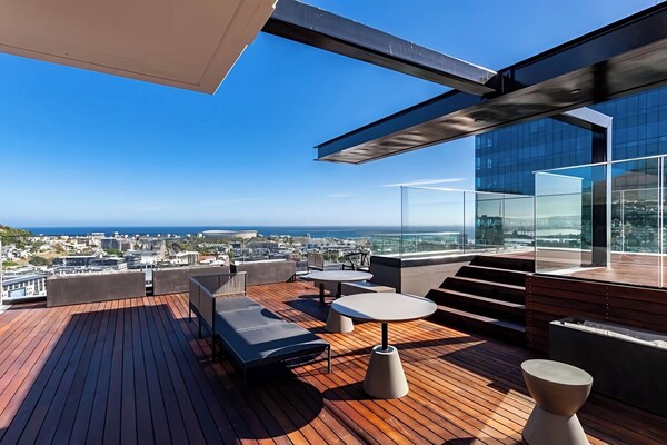 Modern 1-bedroom With Wifi, Fitness Room, Rooftop In Amazing Cape Town - Claremont