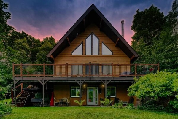 Le Chalet Aux 2 Vues, Eastern Townships/ Canton De L'est - Magog