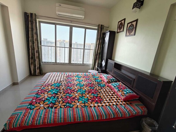 Top Floor With Stadium View In Lush Green Heaven - Gandhinagar