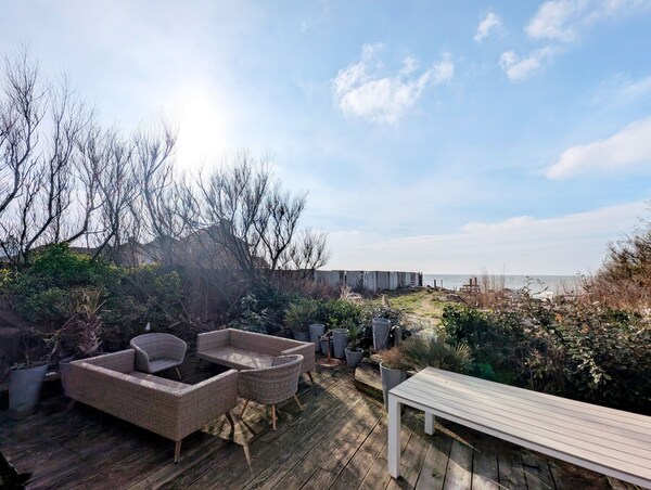 Sleeps 20 Guests  In 10 Bedrooms - Selsey