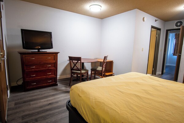 Blue Way Inn And Suites Eagan - Comfort 2 Queen Bed Non Smoking - Apple Valley, MN
