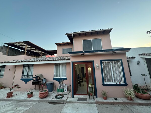 Spacious 4-bedroom Townhome With  Ac "Master Bedroom Only" In San Vicente - Nuevo Vallarta