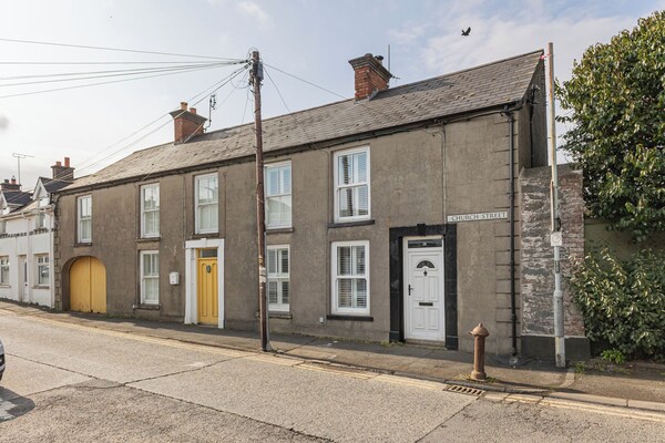Charming 2-bedroom House In Portaferry  Perfect For A Cosy Getaway - Strangford