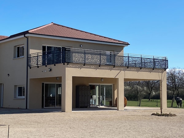 New 90 M2 Apartment, 50m2 Terrace - Lure