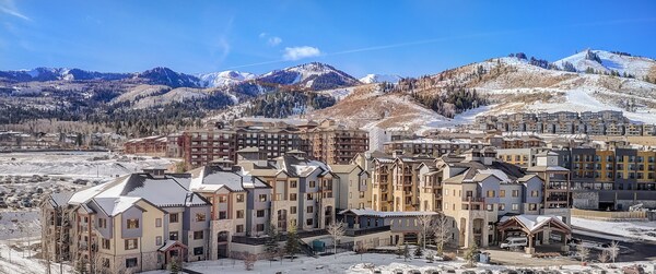 424c The Perfect Ski Condo! Full Kitchen, Bath, Laundry, King Bed @ Base Of Mtn! - 유타