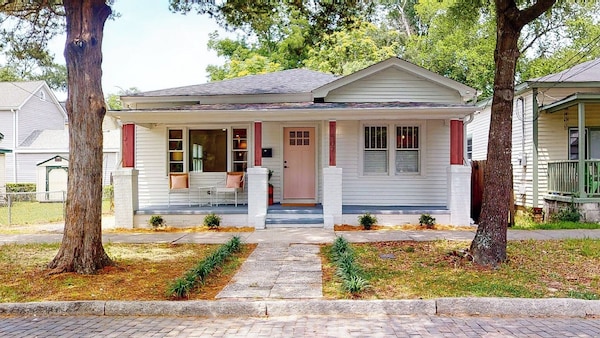 Azalea Cottage - Brooklyn Arts District - Wrightsville Beach, NC