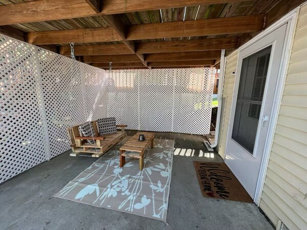 Adorable In-law Studio W/private Entrance-minutes To Downtown, 5 Miles To Beach! - Westerly, RI