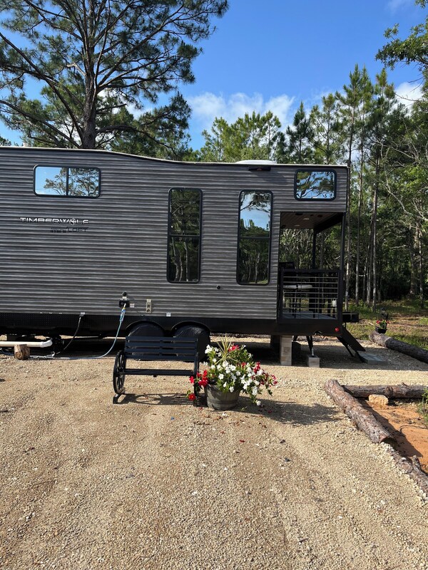 Tiny Home With Bay Views Located In Milton Florida On 20 Acres & Perfect Escape! - Milton, FL