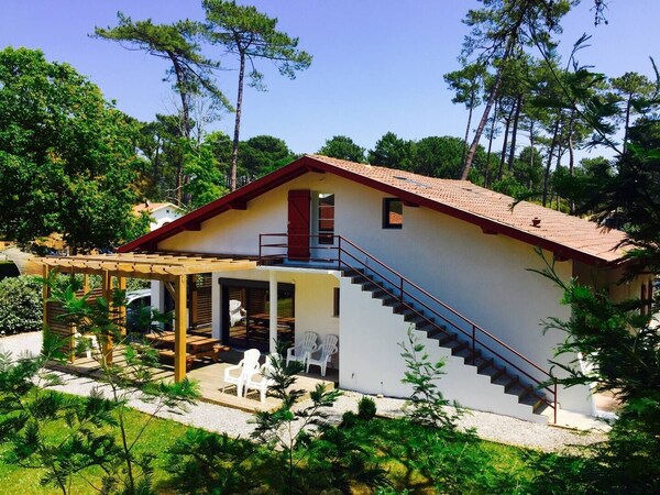 Villa Spacieuse à Hossegor Avec Piscine Privée  Parfait Pour Des Vacances Familiales Inoubliables - Capbreton