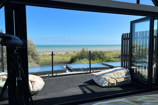 Waterfront -  A Large Detached Beach House By Bloom Stays That Sleeps 8 Guests  In 4 Bedrooms - Dymchurch
