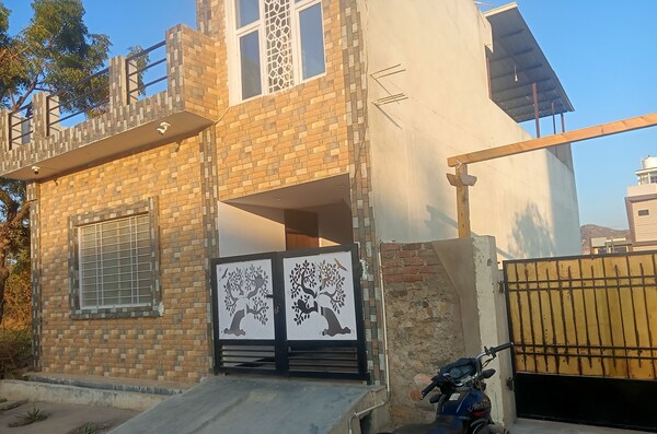 Sukoon  The Bliss: A Villa Retreat\nnestled Hillock, Offers 3 Rooms, Plunge Pool - Gujarat
