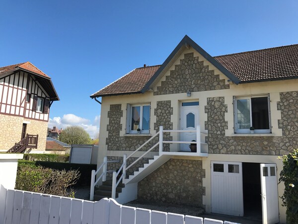 Vacation Villa 50 Meters From The Sea. - Houlgate