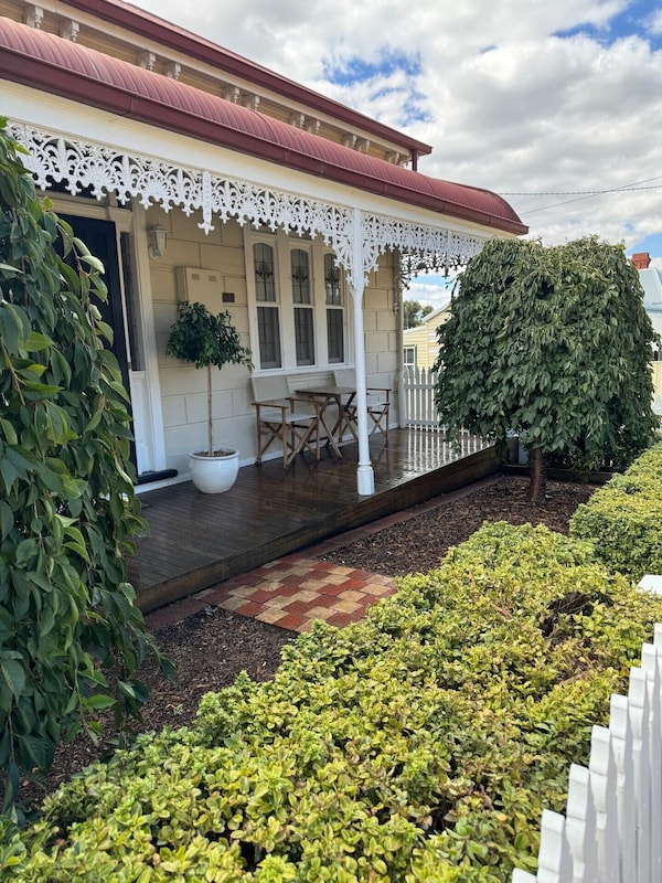 Olinda Cottage - Close To Cbd With City Views - Bendigo