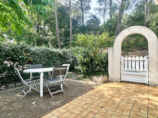 House 2 Bedrooms, Pets Allowed, Parking, La Palmyre - La Palmyre