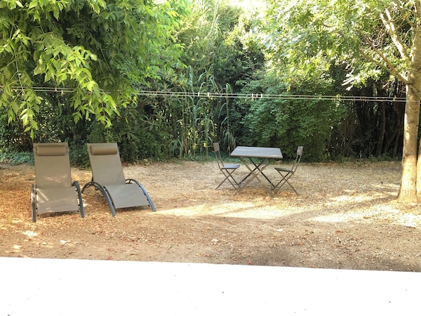 Studio Chez Bibi, 2 à 4 Personnes - Gigondas
