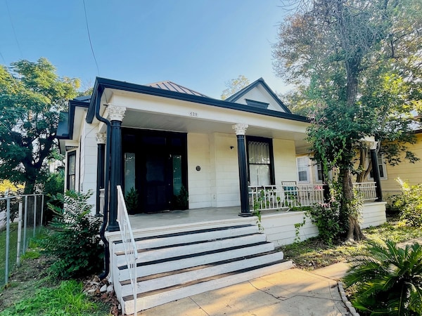Casa Joy: Chic Historic Home W/ King Bed - Tobin Hill - San Antonio