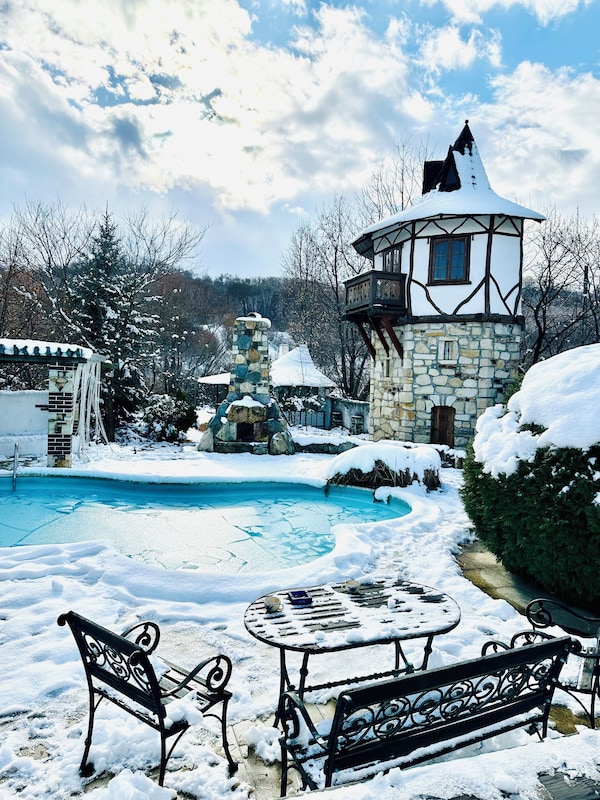 Chalet Dargent 3-bedroom Cabin In Lovely Dobreni With A Magic Garden And Pool - Județul Iași