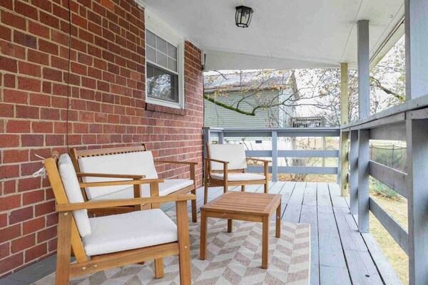 Walk To Downtown! Large Lux Home - Bristol, TN