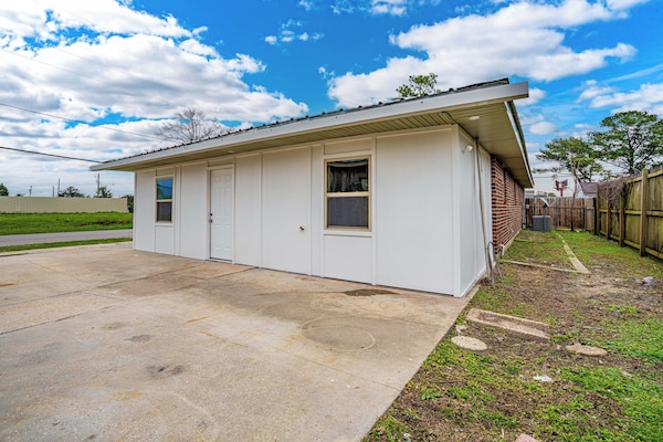 Marvelous 3-bedroom House With Ac In Kenner - Kenner, LA