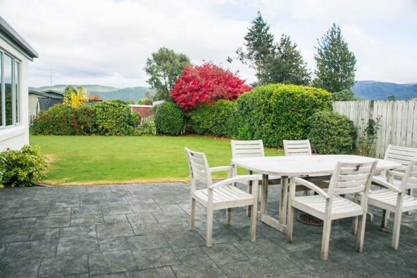 Luxmore House * Perfect Location *Free Fibre Wifi - Te Anau