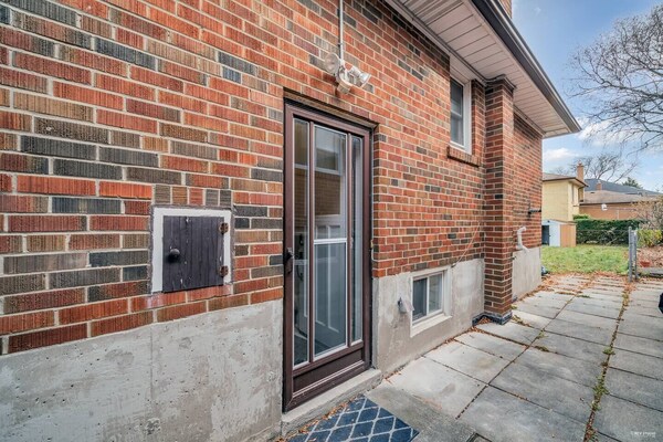 Spacious 2 Bedroom Guest Suite In North York - 