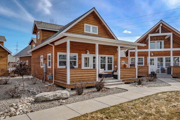 Bear Necessities  Delightful Dover Bay Bungalow, Pet-friendly Retreat For 5 - Sagle, ID
