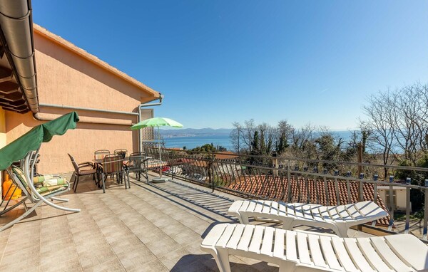 Beautiful Apartment In Opric With Wifi - Lovran
