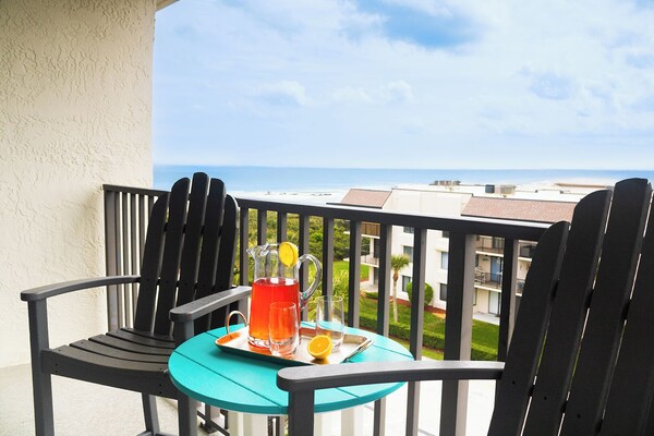 Beachside Ocean View Condo W/ Heated Pool, Hot Tub, & Private Balcony - Cape Canaveral, FL