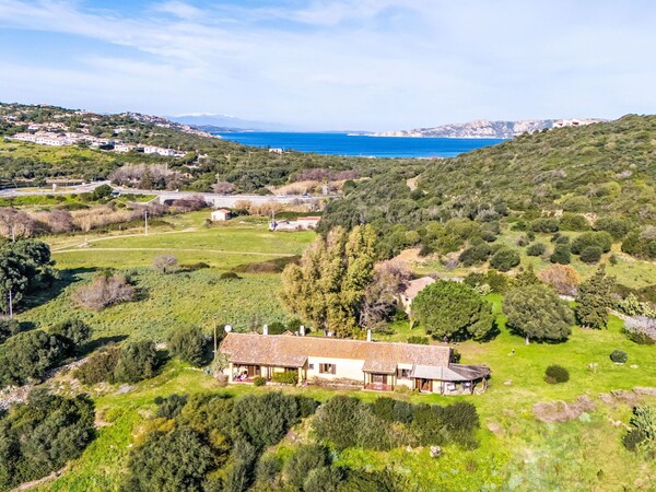 Bel Appartement Dans Une Maison De Vacances Avec Wifi, Tv, Patio, Vue Panoramique, Parking - Palau