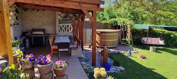 Harmony Of Romance And Nature For Two, In A Double Bedroom - Miskolctapolca