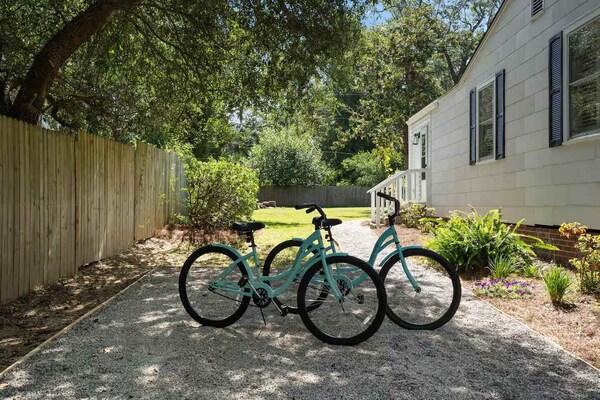 Charming Lowcountry Cottage | Near Downtown & Parris Island - Port Royal, SC