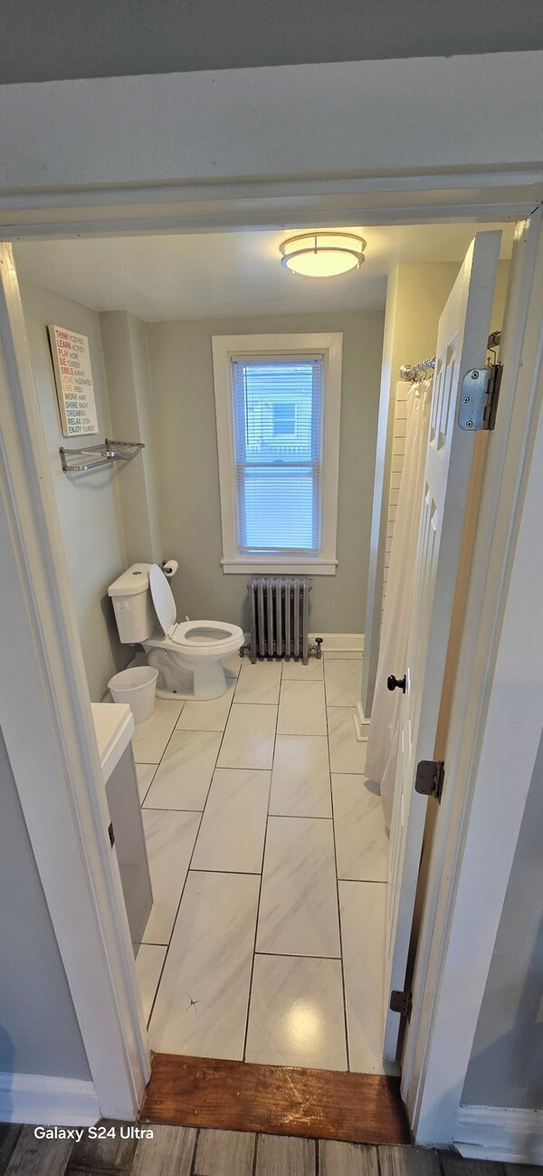 Hello, Welcome To Our Comfy 2 Bedroom Apartment Located In Wilmington Delaware. - New Castle, DE