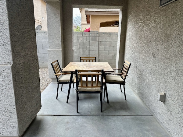 Charming 3-bedroom House In Queen Creek W/ Community Pool - Queen Creek, AZ
