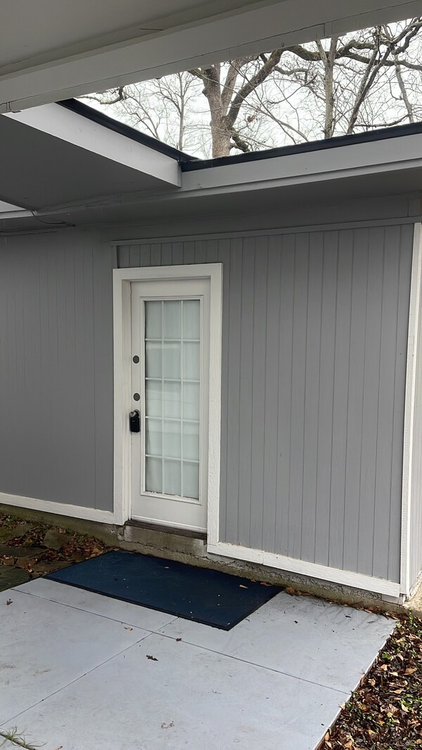 Cozy Guest House 5min Away From A&m. Fully Equiped. - Bryan, TX