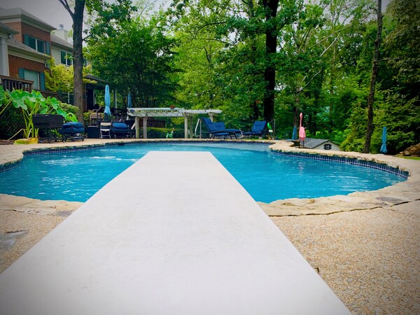 Large, Beautiful Family Retreat - Country Setting, 15 Minutes From Graceland! - Southaven, MS