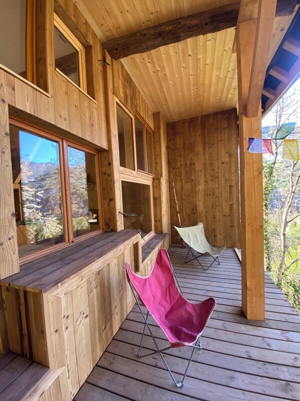 Atmospheric Gite, A Place Where Nature, Adventure And Peace Come Together. - Albiez-Montrond