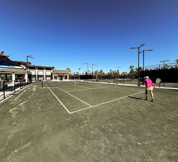 Brand New 2 Bedroom/ 2 Bath Condo With Country Club Membership - North Port, FL