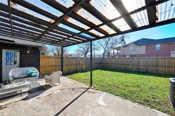 Charming 3-bedroom House In Cute Old Town Plano - Plano, TX