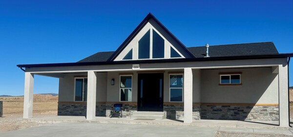 Charming Moonstone Lodge   In Beautiful Bicknell With Ac, Wifi - Utah