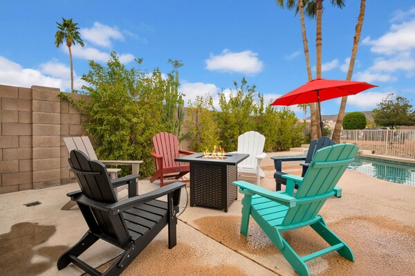 Cactus Cove: 3-bedroom Lakefront Home W/ Pool, Ev Charger In Arrowhead Lakes. - 格蘭岱爾