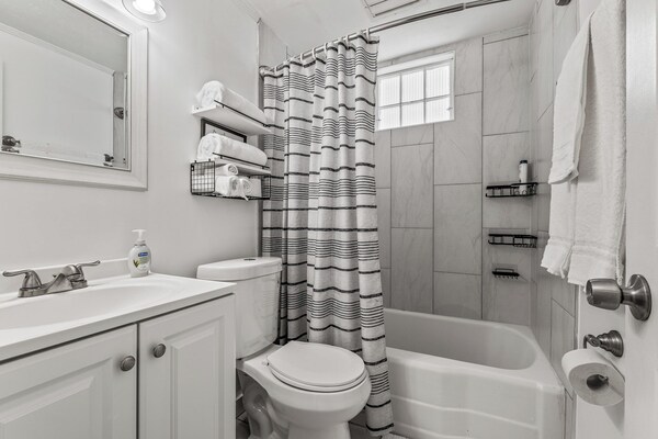 East Hill Oasis  Near Beaches & Downtown - Pensacola, FL