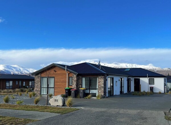 Stellar C-sweet Unit In Lake Tekapo - Lake Tekapo