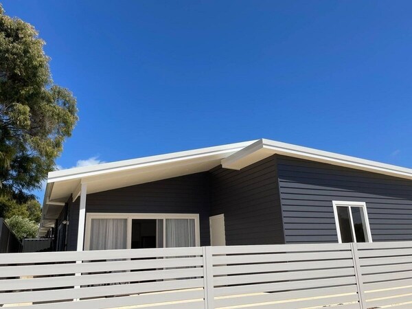 Brand New Modern House Minutes Walk To The Blackwood River. - Augusta