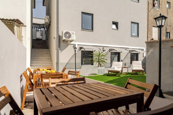 Hostwise - Vibrant Urban Flat - Matosinhos