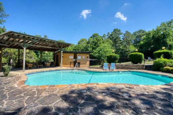 Hidden Oasis|big House W/pool 1mi To Downtown Es - Eureka Springs, AR